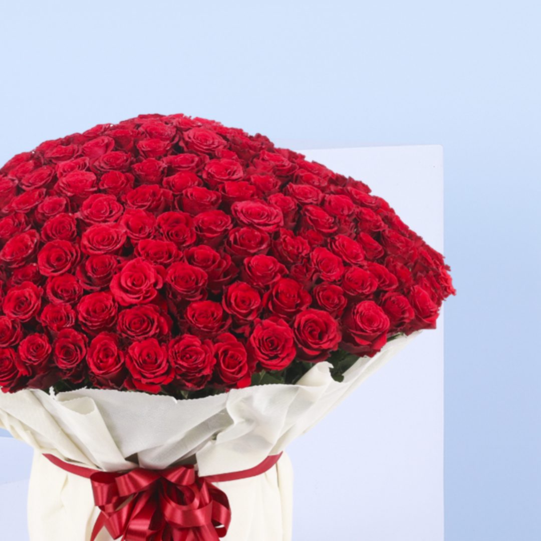 Buy Bouquet of 500 Red Roses | Large Bouquet Delivery Dubai.