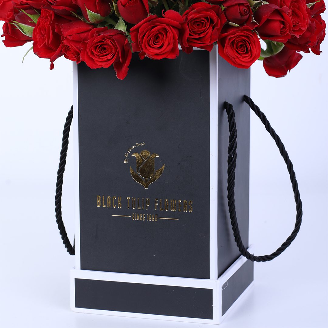 Red Spray Roses in Black Box | Valentine Flower Box