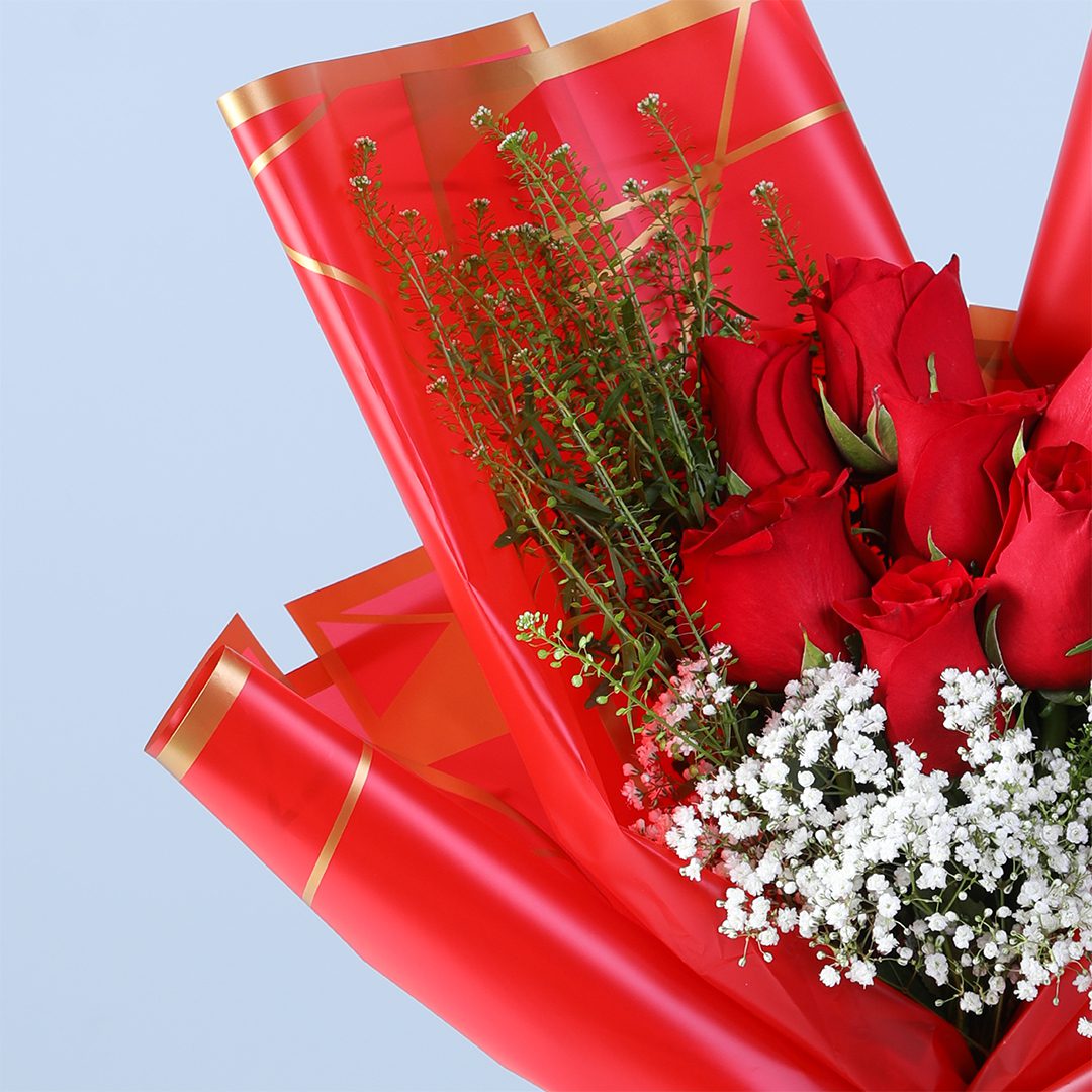 Red Roses Love Whisper Bouquet |Gypso & lipidium
